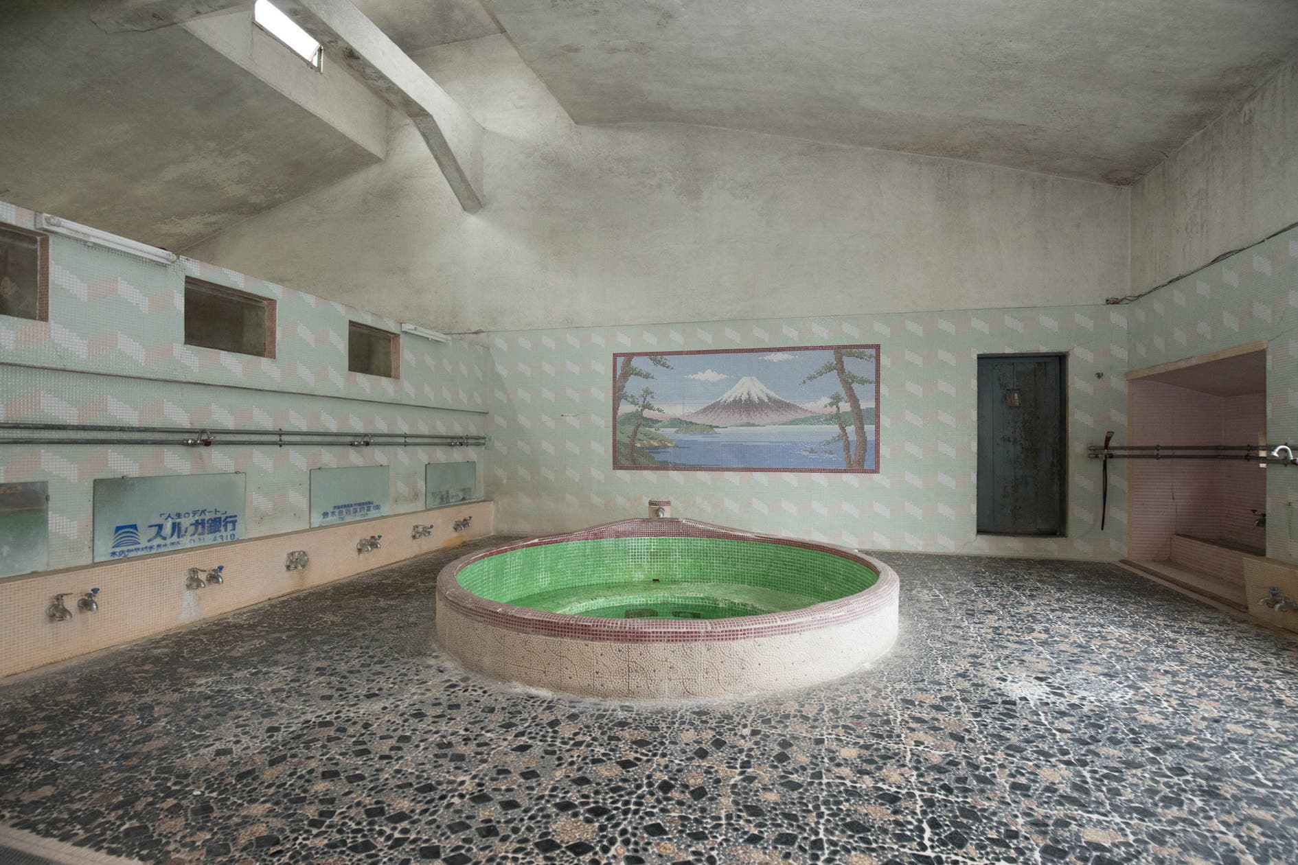 昭和レトロの元銭湯「吉田温泉」・沼津港近く・撮影・ギャラリー・イベント・ひとりオフィス・ラブライブ聖地への途中の写真8