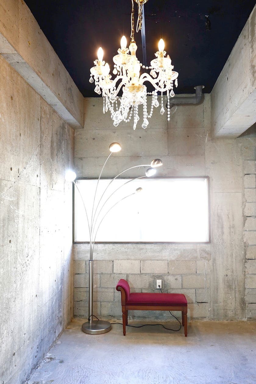 メイクスペース1箇所、自然光での撮影も可。 25坪の広々スペースです。の写真12