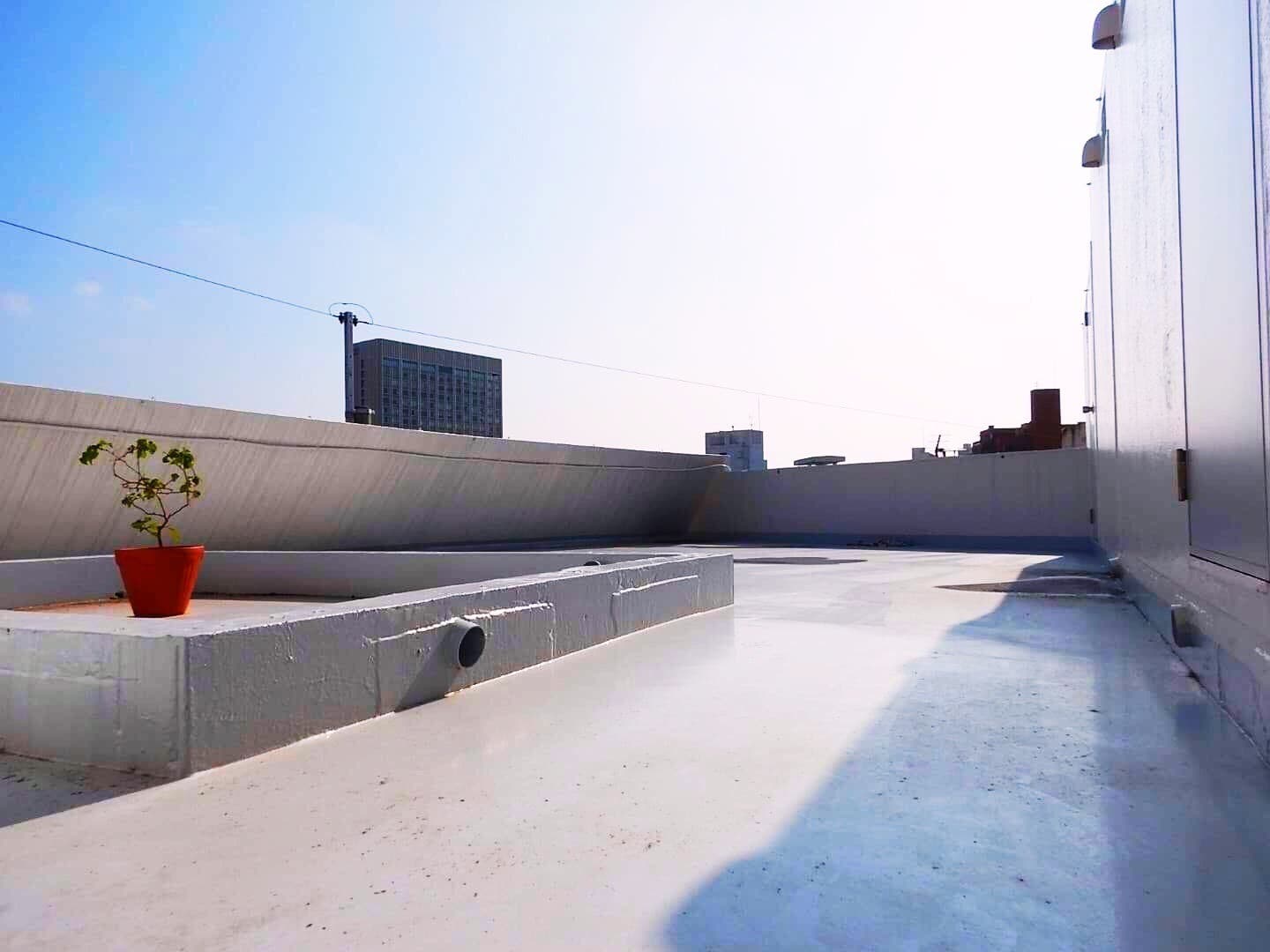 メイクスペース1箇所、自然光での撮影も可。 25坪の広々スペースです。の写真15