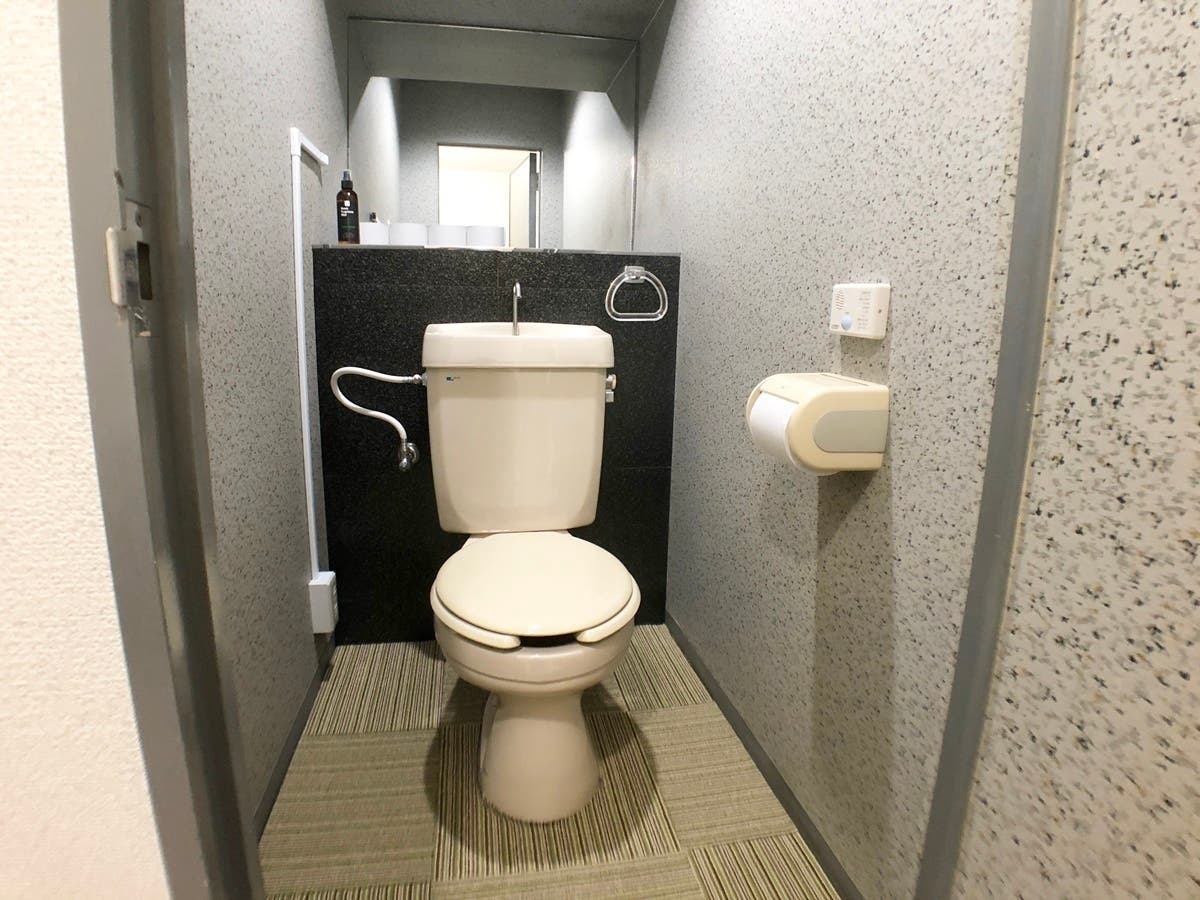 【定期除菌】★新大阪駅から一直線３分で迷わない！★２２名収容●【全て無料】WiFi＆大画面モニター等●会議室シャルム新大阪の写真22