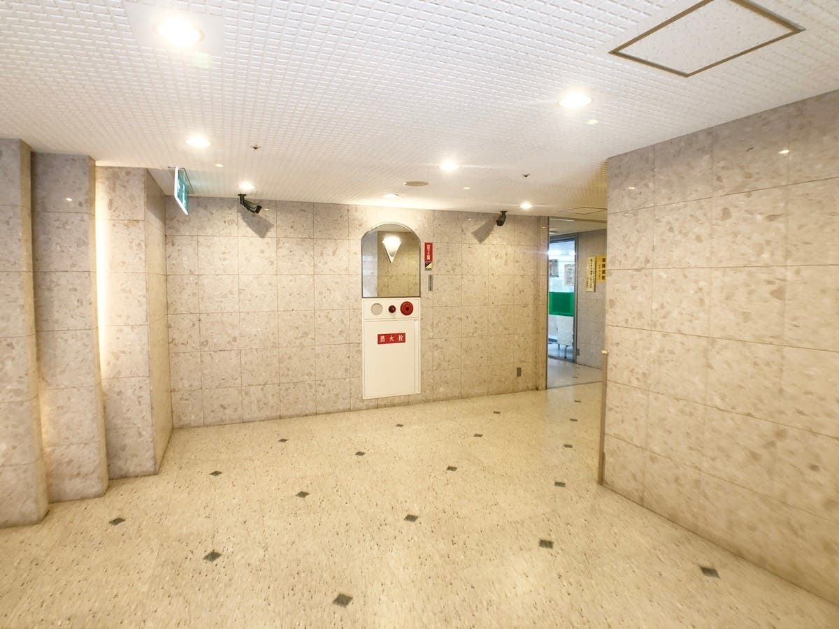 【定期除菌】★新大阪駅から一直線３分で迷わない！★２２名収容●【全て無料】WiFi＆大画面モニター等●会議室シャルム新大阪の写真30