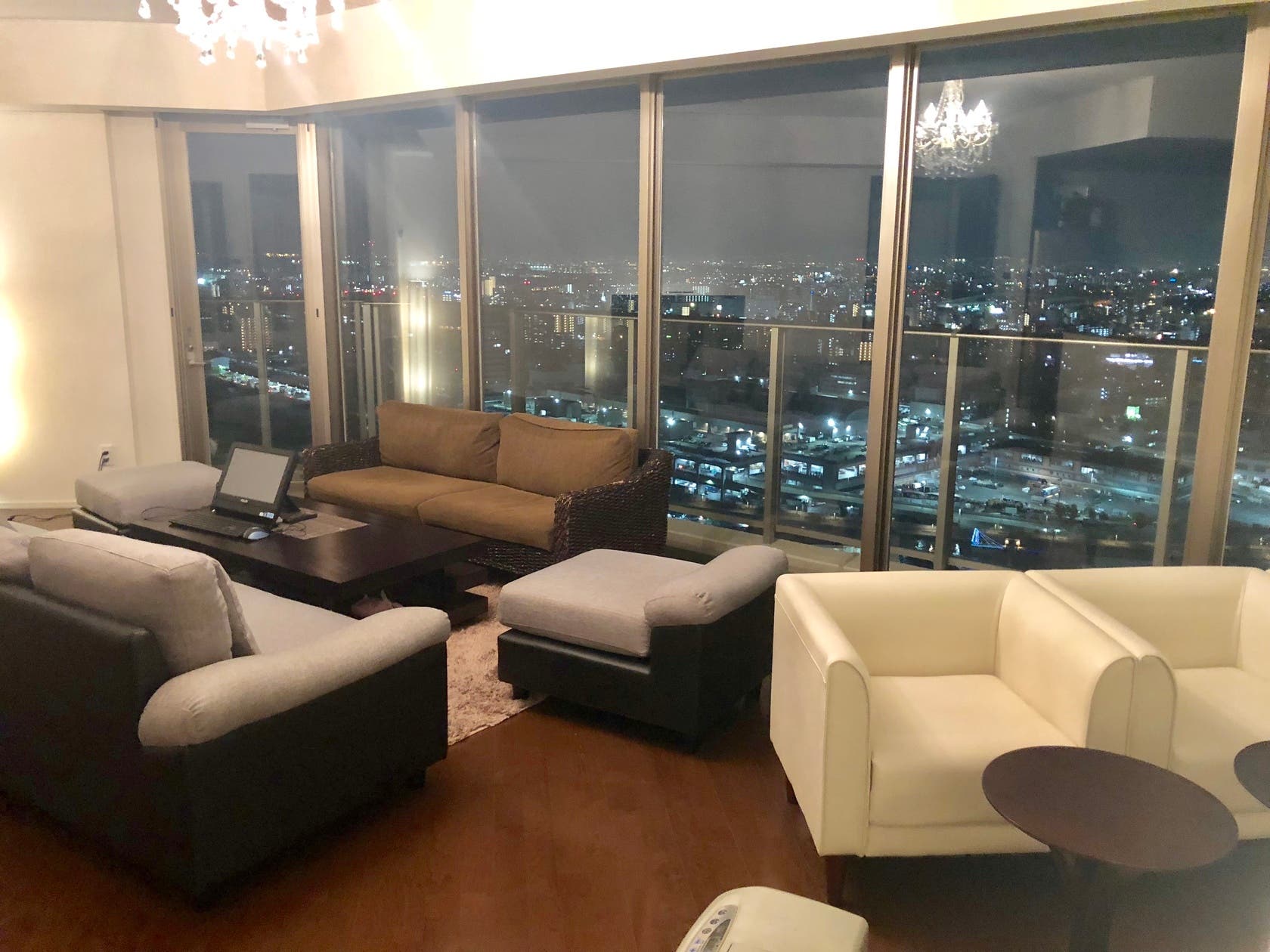 高層階階からの綺麗絶景夜景！＃淀川花火大会＃ユニバ＃タワマン＃高層階＃夜景＃撮影＃コスプレ＃配信の写真7