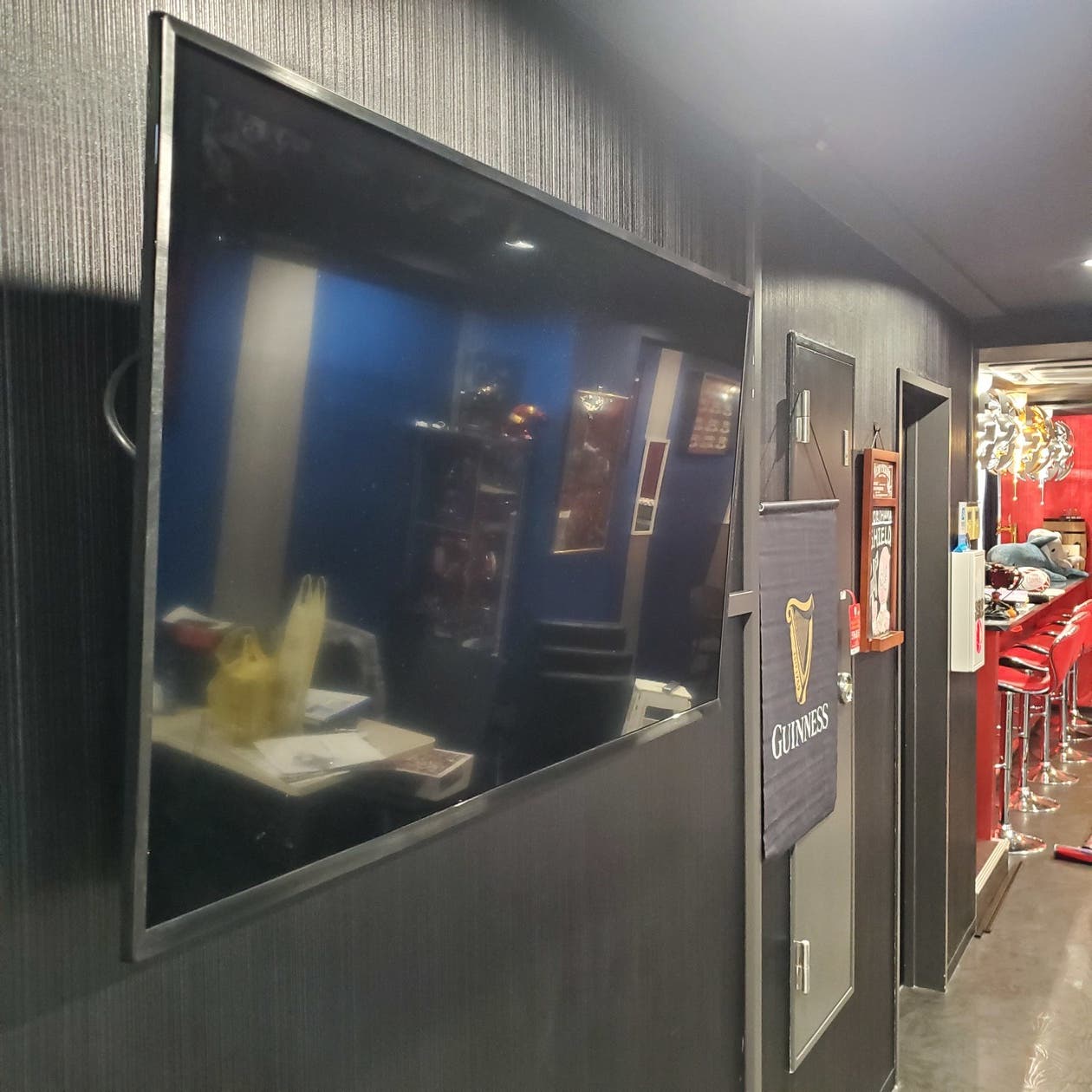 【横浜シールド】加熱式タバコ可🚭カフェ＆バーベースの隠れ家スペースです☕🍷の写真6