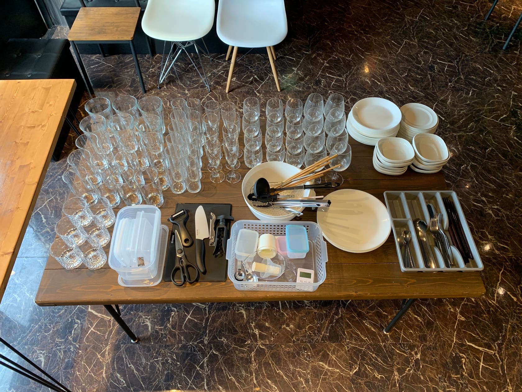 毎回清掃、隠れ家カラオケ完備、除菌グッズ完備、換気できます。の写真10