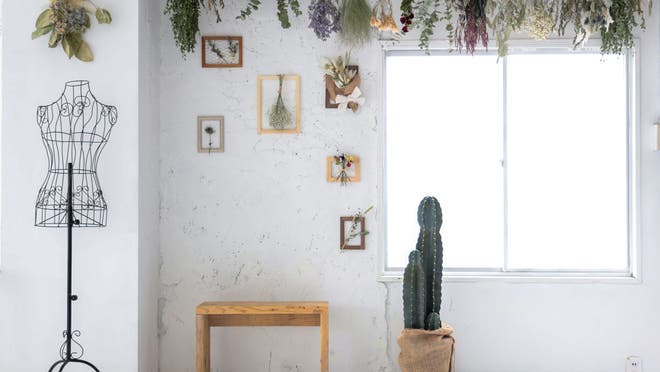 白壁白床、ひろびろ82平米。自然光で一日中キレイに撮影できる新宿のハウススタジオの写真11