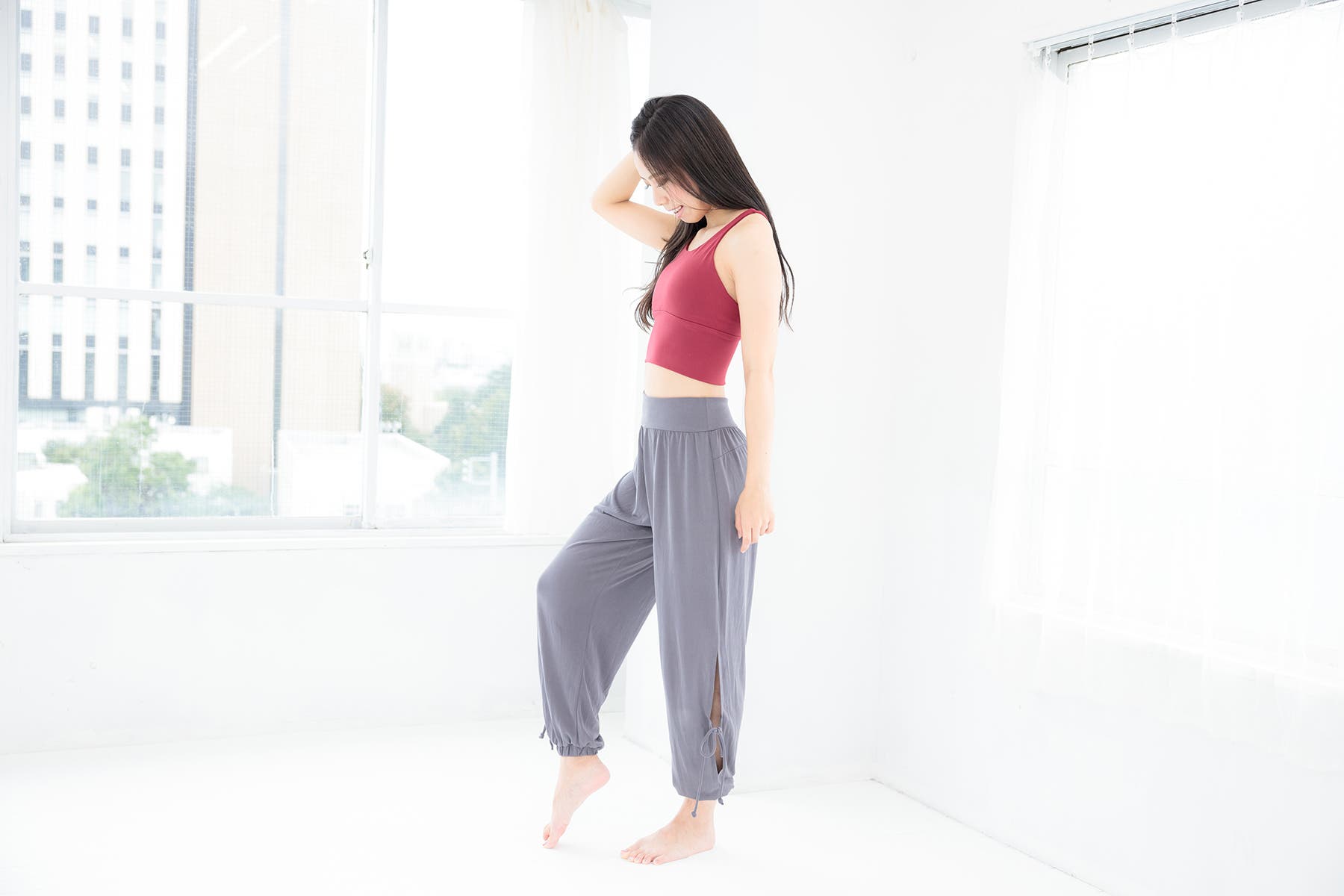 白壁白床、ひろびろ82平米。自然光で一日中キレイに撮影できる新宿のハウススタジオの写真14