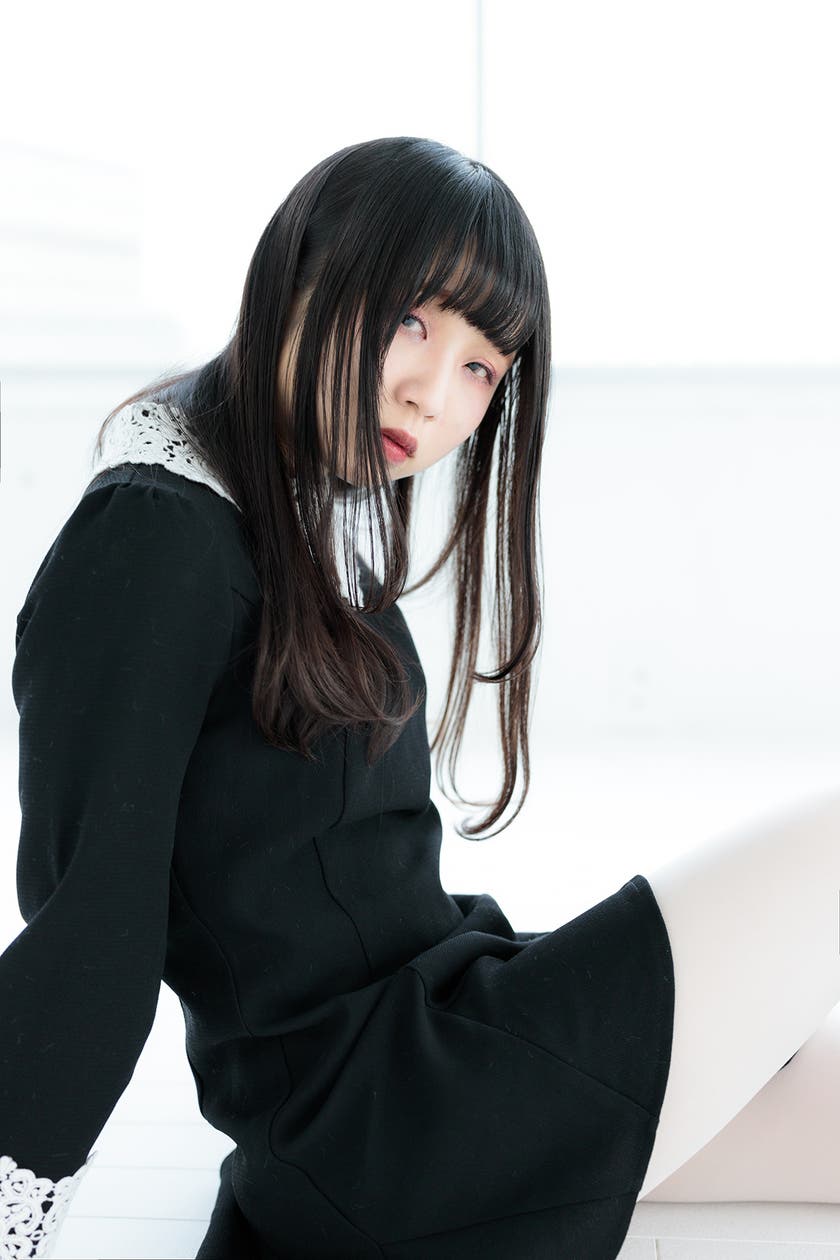 白壁白床、ひろびろ82平米。自然光で一日中キレイに撮影できる新宿のハウススタジオの写真17