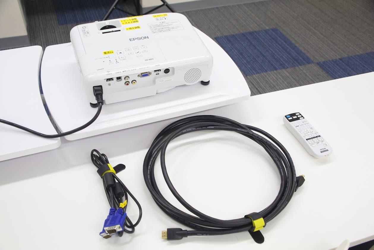 【旭橋駅徒歩3分】定員47+α名！プロジェクター含む備品・高速Wi-Fi無料！泉崎701会議室の写真12