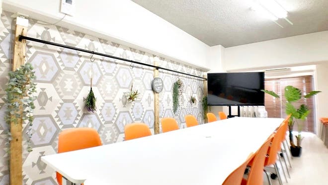 【定期除菌】★新大阪駅から一直線3分で迷わない!★22名収容●【全て無料】WiFi&大画面モニター等●会議室シャルム新大阪の写真5