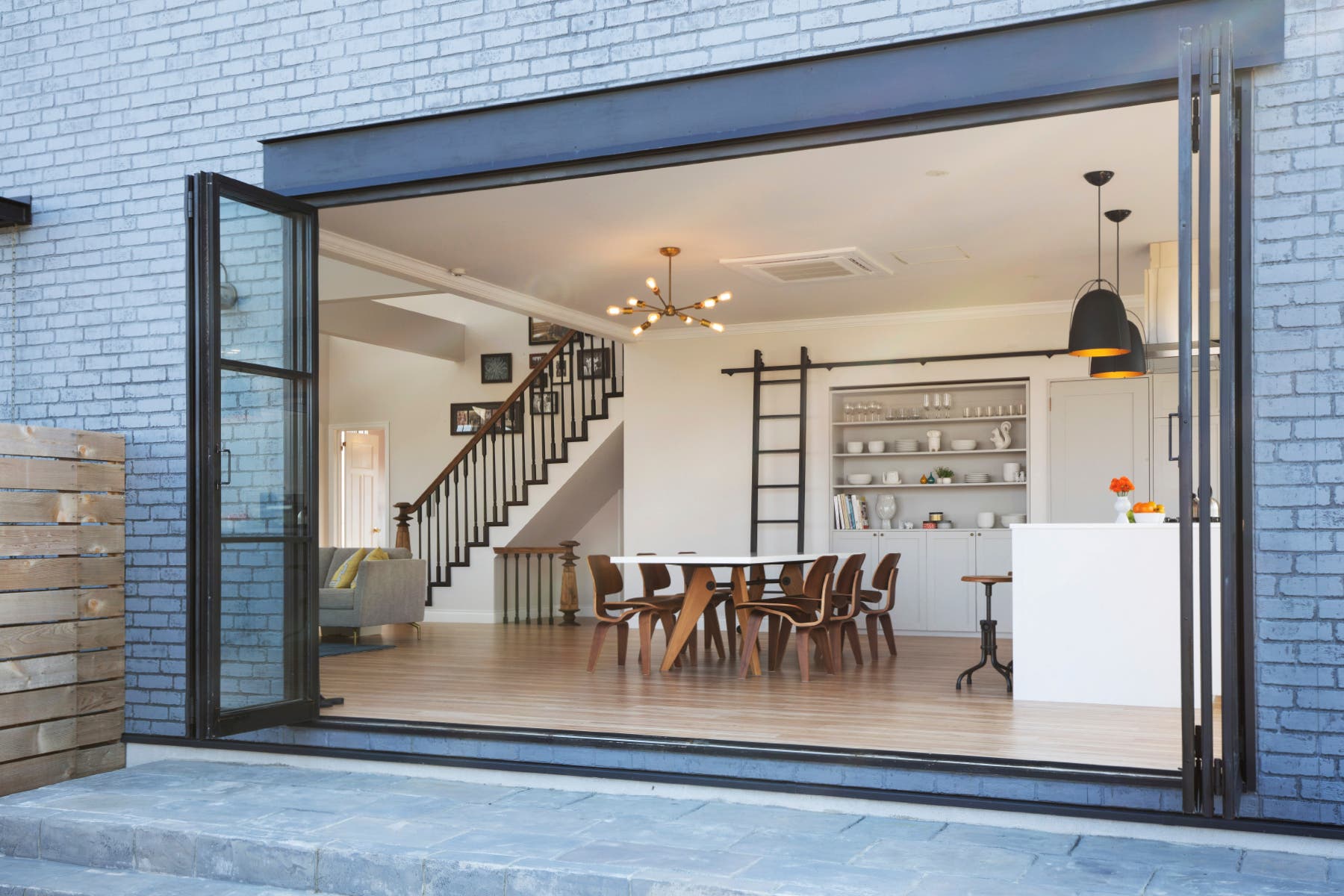 海の見えるハウススタジオ。商業撮影の他、本格キッチンもあるので料理教室などにもご活用ください！の写真7