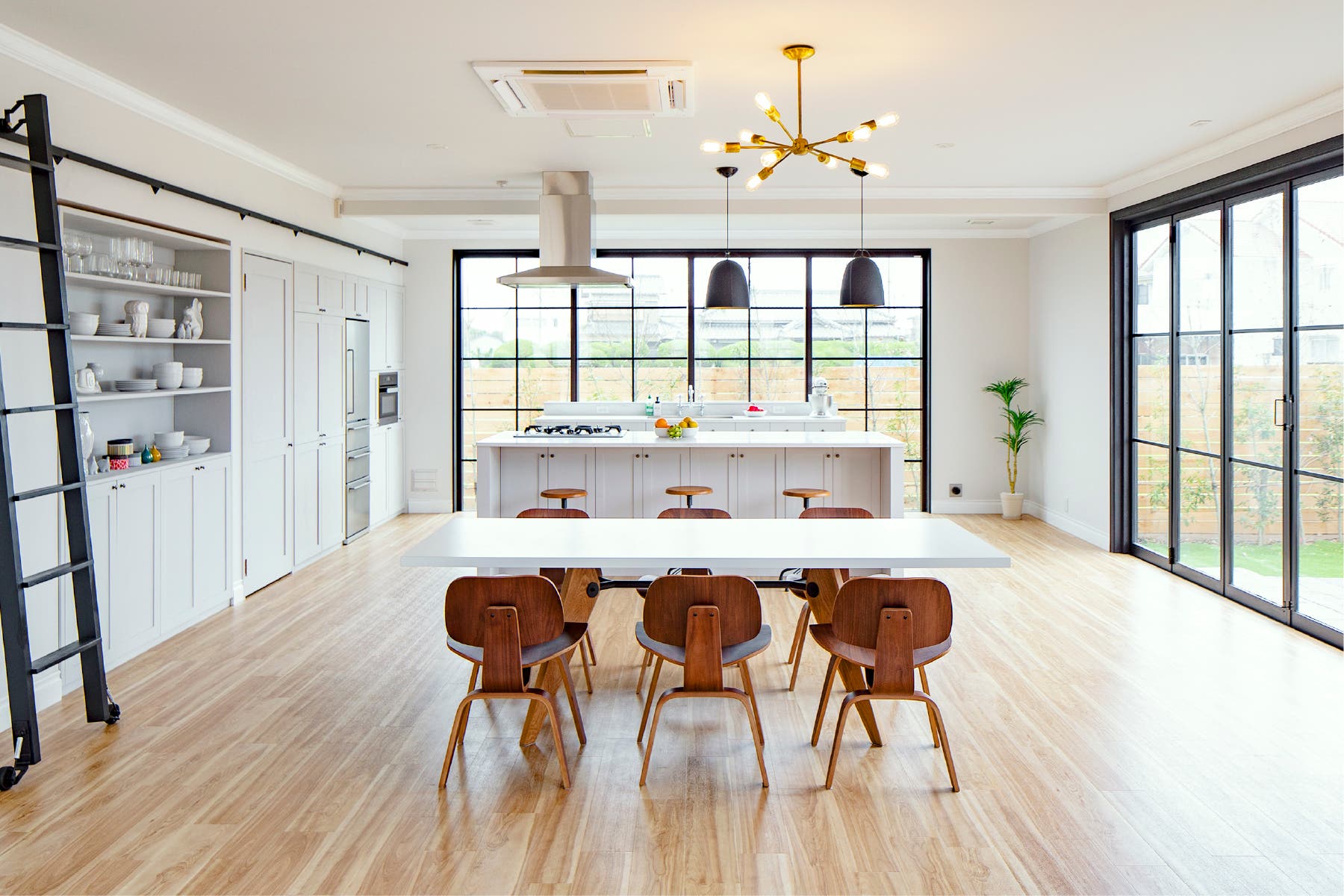 海の見えるハウススタジオ。商業撮影の他、本格キッチンもあるので料理教室などにもご活用ください！の写真11