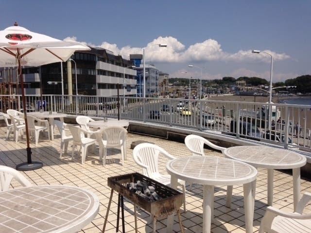 [湘南 片瀬江ノ島駅5分❗️浜まで30秒‼️] 海を一望できる最高のテラスもあるフリースペース‼️の写真6