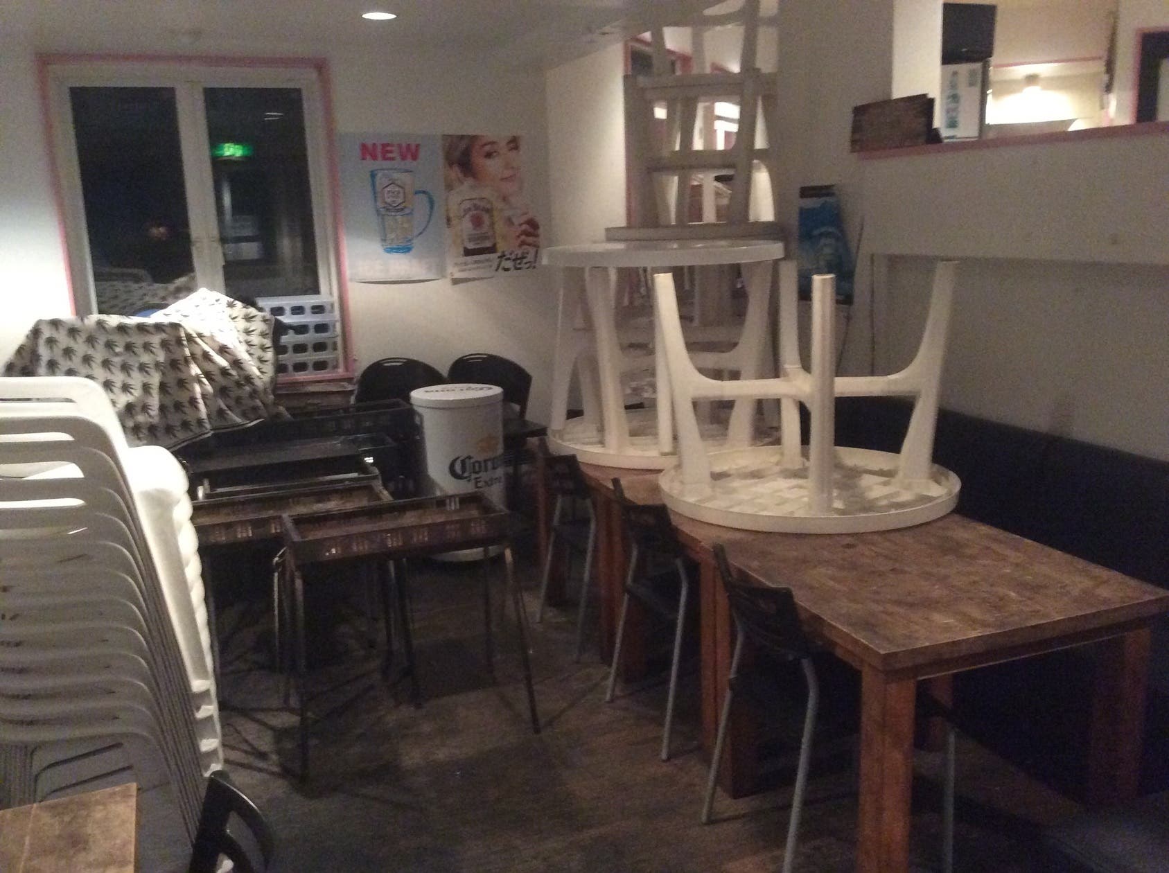 [湘南 片瀬江ノ島駅5分❗️浜まで30秒‼️] 海を一望できる最高のテラスもあるフリースペース‼️の写真18