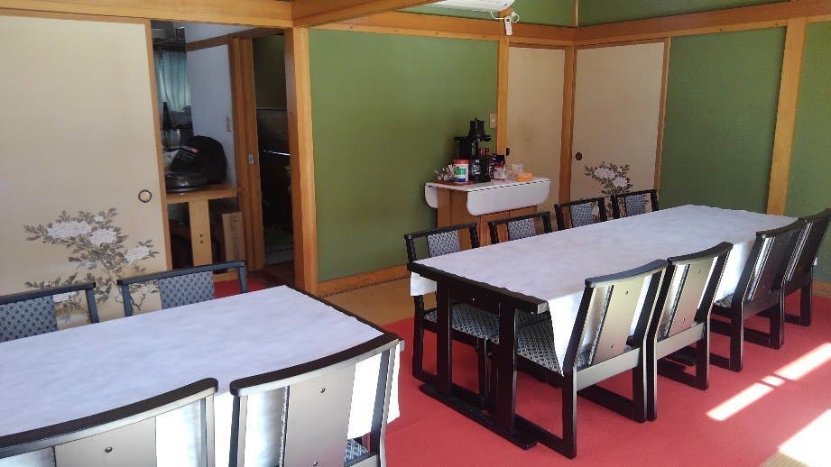 テーブル・16人分椅子常設でキッチン付き、会議等に多目的に使用出来ますの写真8