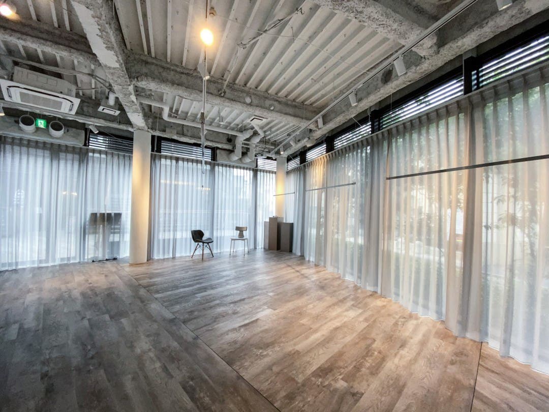 【表参道駅3分】自然光溢れるシンプルでハイセンスな空間で、ポップアップ、コスメ、ギャラリー、パーティー、展示会最適の写真5