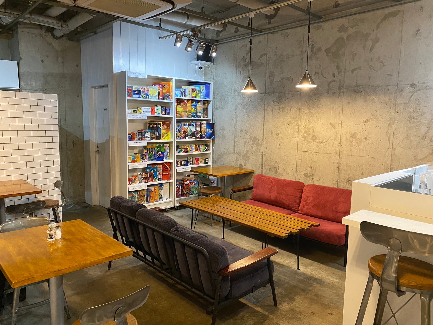 【火曜日限定】福岡の中心地、お洒落なカフェ！様々な用途にご利用いただけます。の写真5