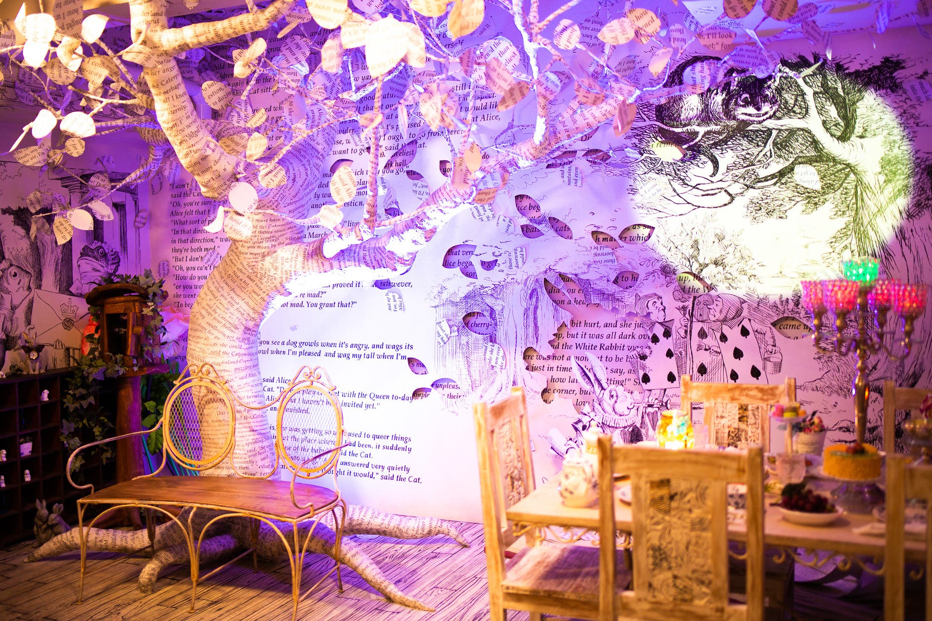 秋葉原駅徒歩1分！会議・セミナー・研修・パーティー・撮影が映える！おしゃれなレンタルスペース　【『アリスのホワイトルーム】の写真2