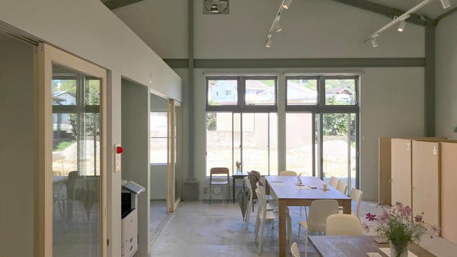 カフェ・オフィス併設のレンタルスペース!ワークショップ、教室、会議、イベントなどでご利用ください!の写真2