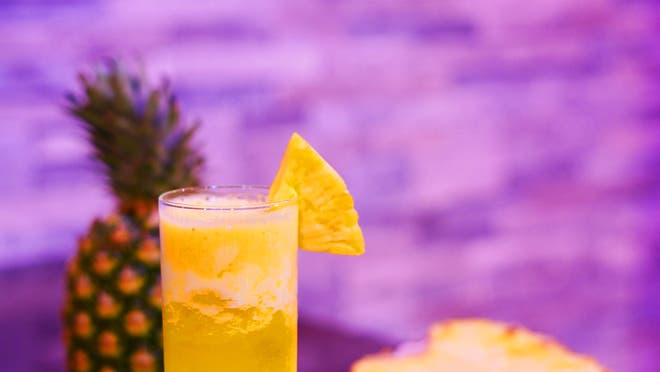 神戸初の卓球バー「Bigwave」です。当店では卓球台2台とラケット40本をご用意しております!の写真3