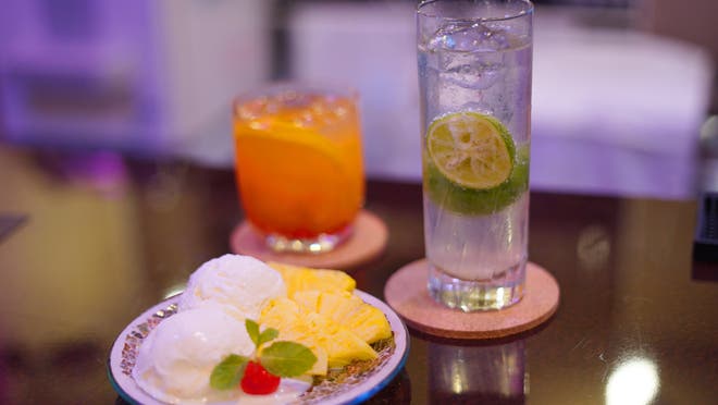 神戸初の卓球バー「Bigwave」です。当店では卓球台2台とラケット40本をご用意しております!の写真4