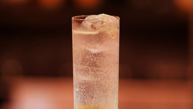 神戸初の卓球バー「Bigwave」です。当店では卓球台2台とラケット40本をご用意しております!の写真8