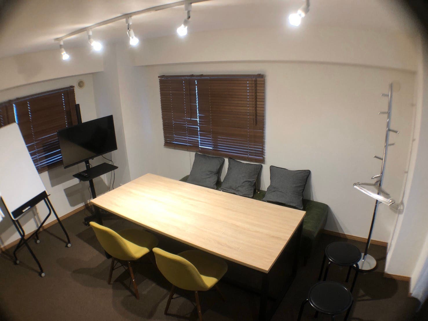 【渋谷駅 徒歩3分】ゆったり過ごせるデザイナーズ貸し会議室★ランドプレイス道玄坂★高速Wi-Fi無料♪24時間営業♪の写真3