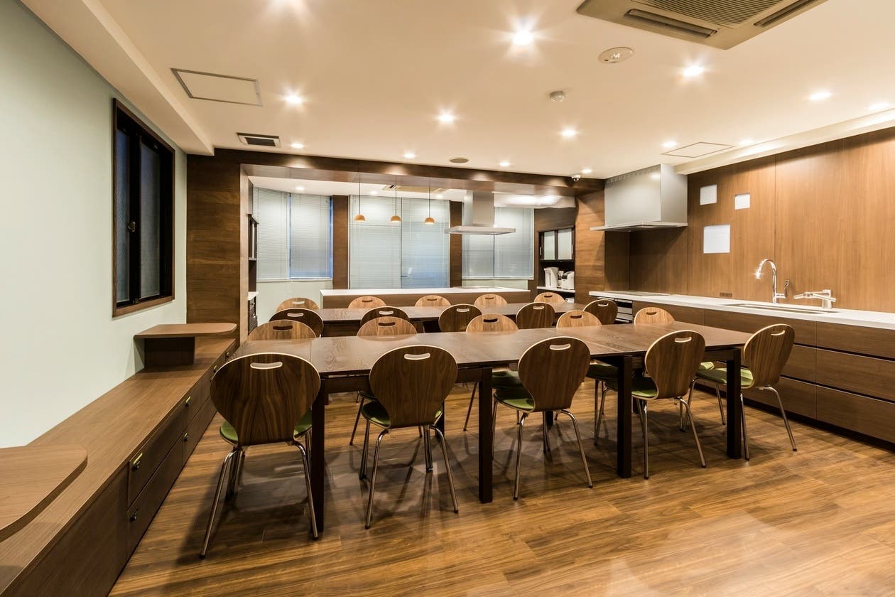 【Patia】曙橋駅から30秒の貸切キッチンスペース。木目調のオシャレな室内は調理設備が充実。パーティーや料理教室に最適です。の写真5