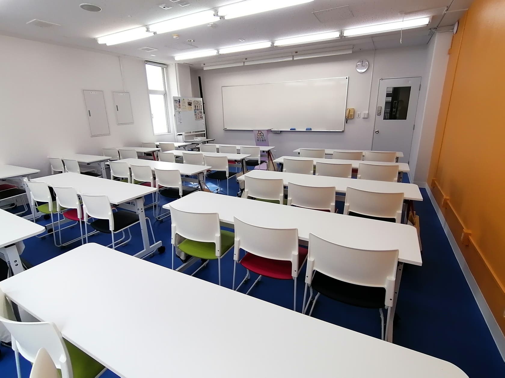 【旭橋駅徒歩3分】定員40+α名！プロジェクター含む備品・高速Wi-Fi無料！泉崎501会議室の写真11