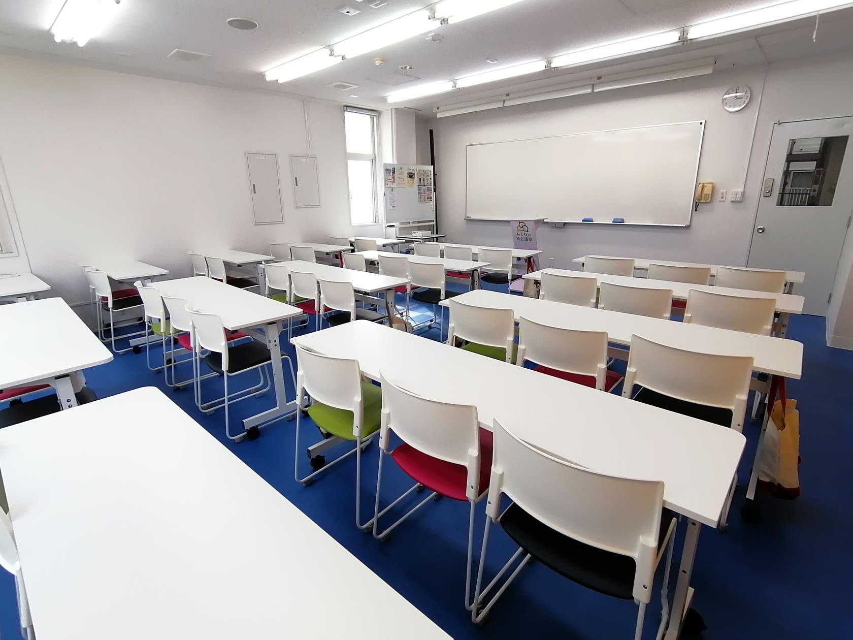 【旭橋駅徒歩3分】定員40+α名！プロジェクター含む備品・高速Wi-Fi無料！泉崎501会議室の写真12