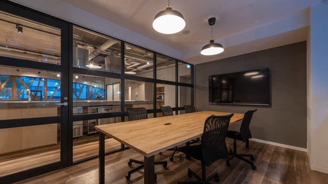 打ち合わせや会議利用、コワーキングスぺースとしての写真1