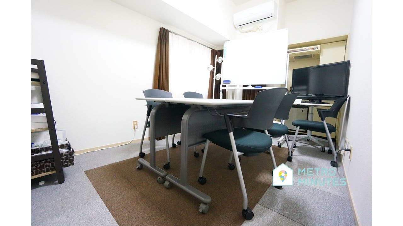 ⭐️光回線導入⭐️＜新宿スマート会議室＞リモートワーク・テレワークにも最適！新宿駅より徒歩4分♪32インチモニタ無料の写真3