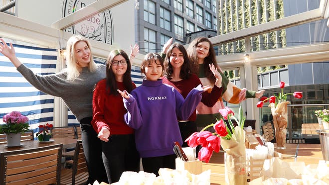 【新宿駅南口1分】★カフェテラス★高島屋・Newman前【立地抜群】の写真2