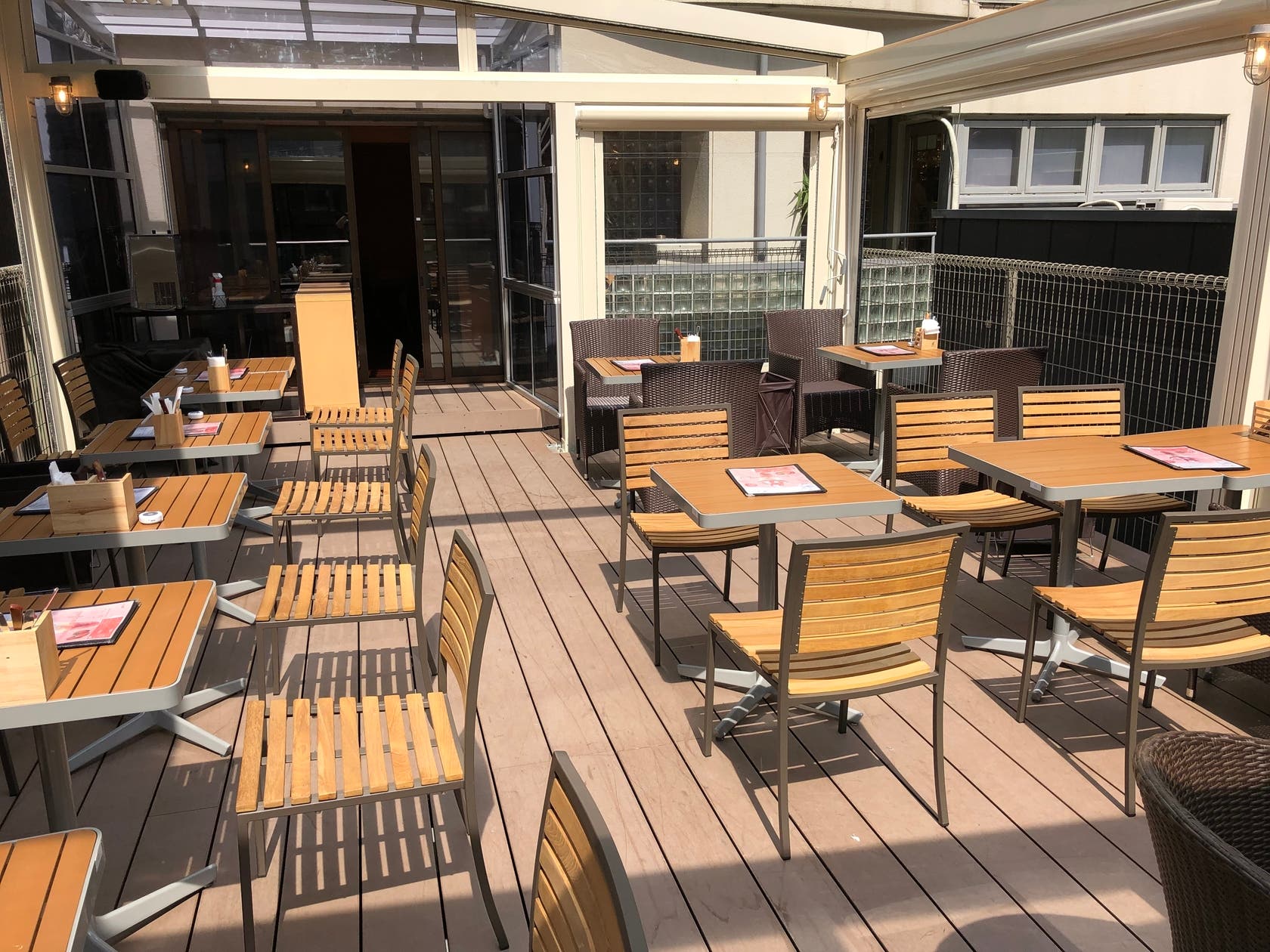 【新宿駅南口1分】★カフェテラス★高島屋・Newman前【立地抜群】の写真7