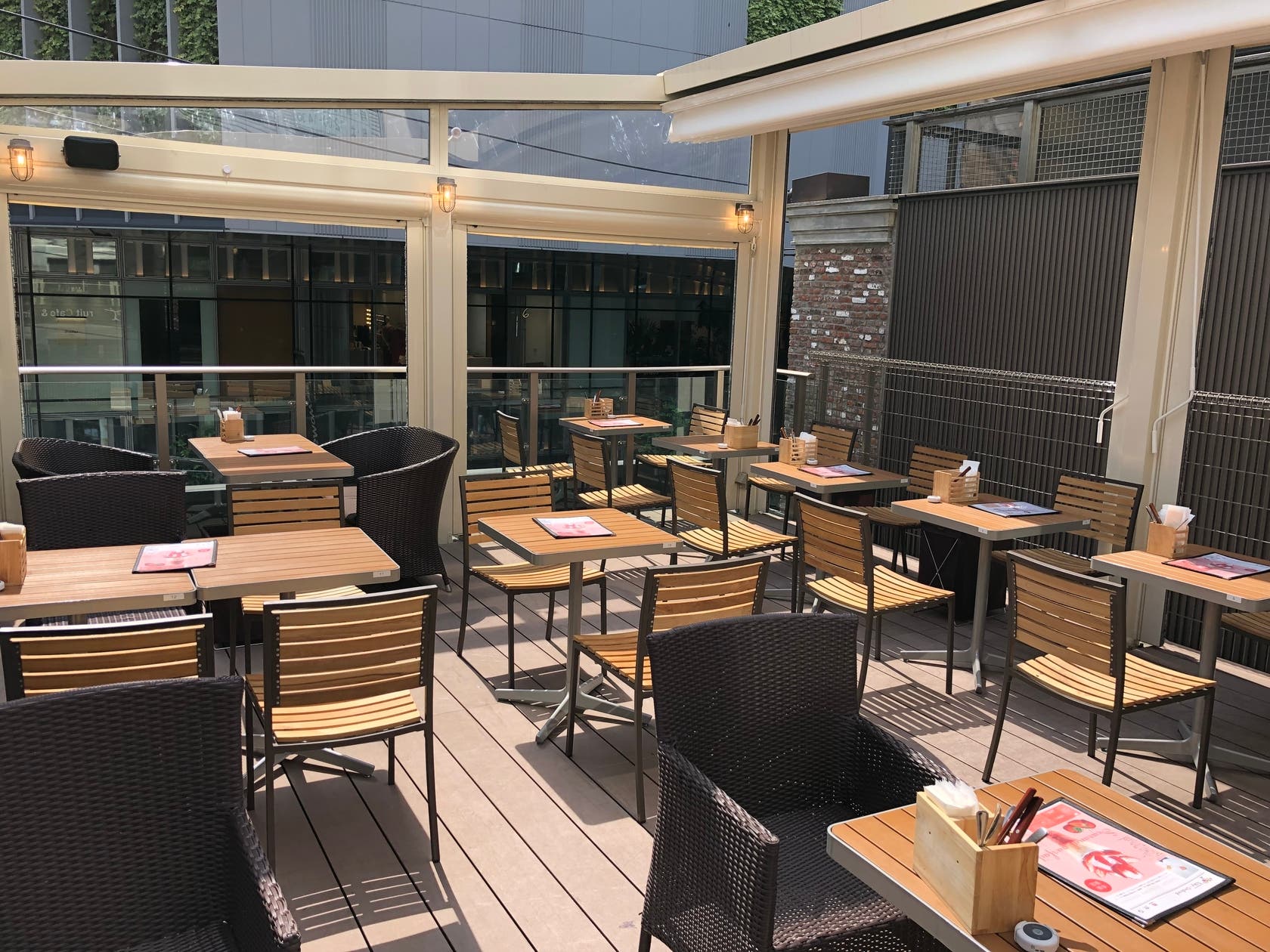 【新宿駅南口1分】★カフェテラス★高島屋・Newman前【立地抜群】の写真8