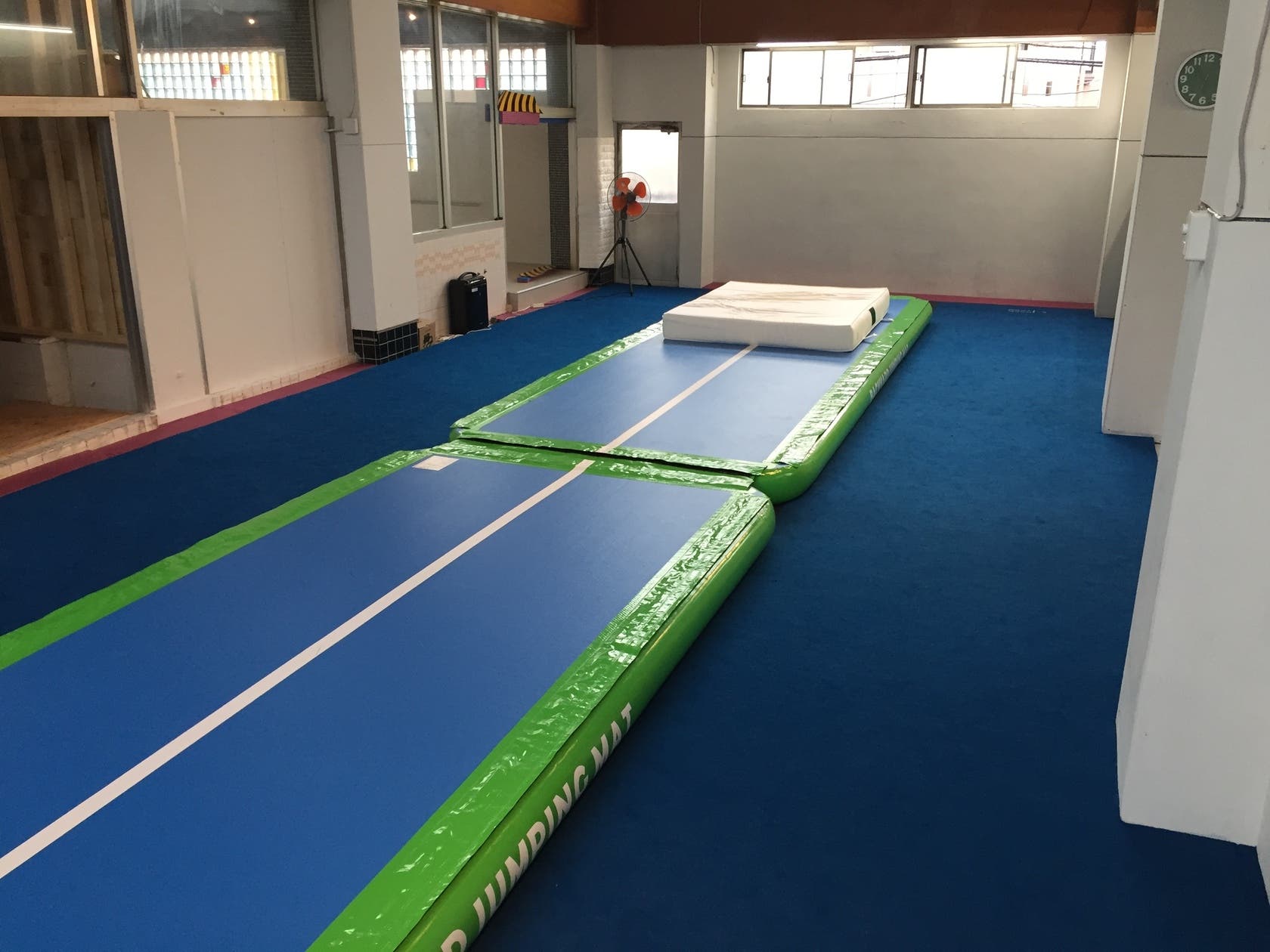 ジャンピングマットの画像1