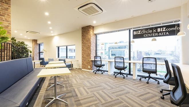 【センター北駅1分】8名用会議室#Wi-Fi#電源#フリードリンク#コンシェルジュ#ホワイトボードの写真4