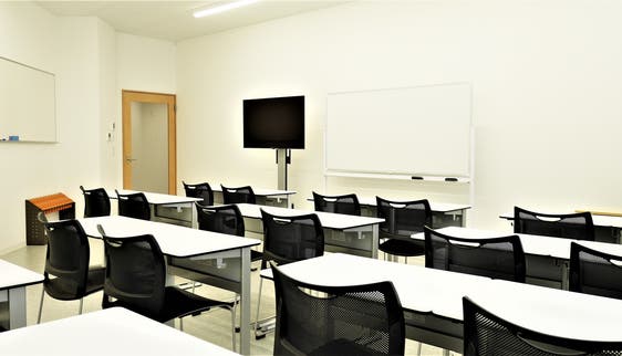【東池袋20秒】新築でクリーンな、教室や講座、勉強会にお勧めの貸会議室805(20名)の写真1