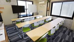 超高速光回線・Wi-Fi/大型モニタ/感染症対策グッズ/即予約★神田駅徒歩3分のテラス&応接付き会議室の写真4