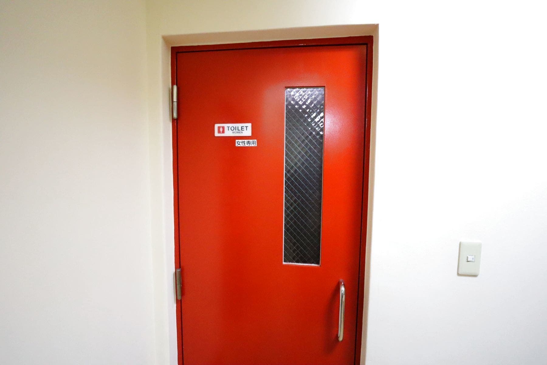 超高速光回線・Wi-Fi/大型モニタ/感染症対策グッズ/即予約★神田駅徒歩3分のテラス＆応接付き会議室の写真26