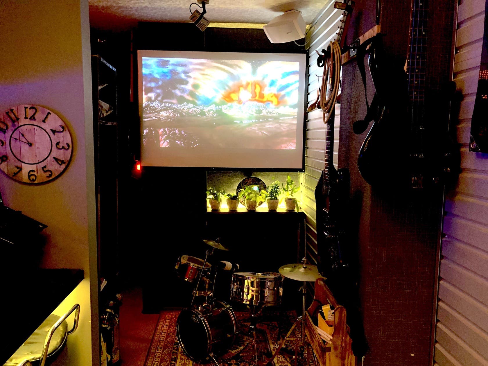 ホステル１階BARスペースの写真8