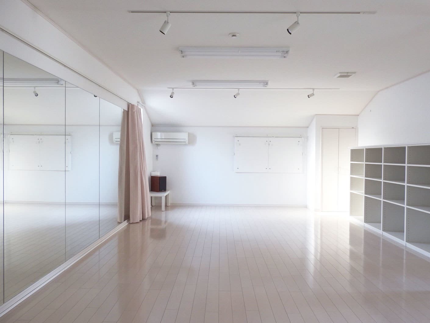 【ファレ・カナニ 練馬大泉学園】自然光が入る明るい静かなスタジオ。ダンス・撮影・会議などにの写真7