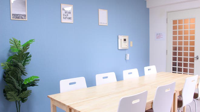 船橋駅徒歩3分!船橋で最も駅に近いスペース♪会議、撮影、ボードゲーム、などで利用可能!WIFI、プロジェクター等無料!光回線の写真2