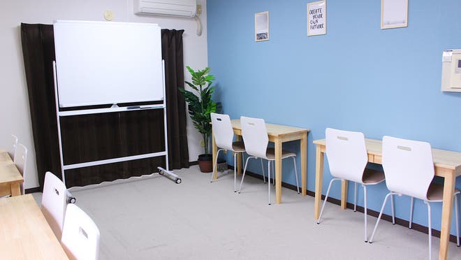 船橋駅徒歩3分!船橋で最も駅に近いスペース♪会議、撮影、ボードゲーム、などで利用可能!WIFI、プロジェクター等無料!光回線の写真6