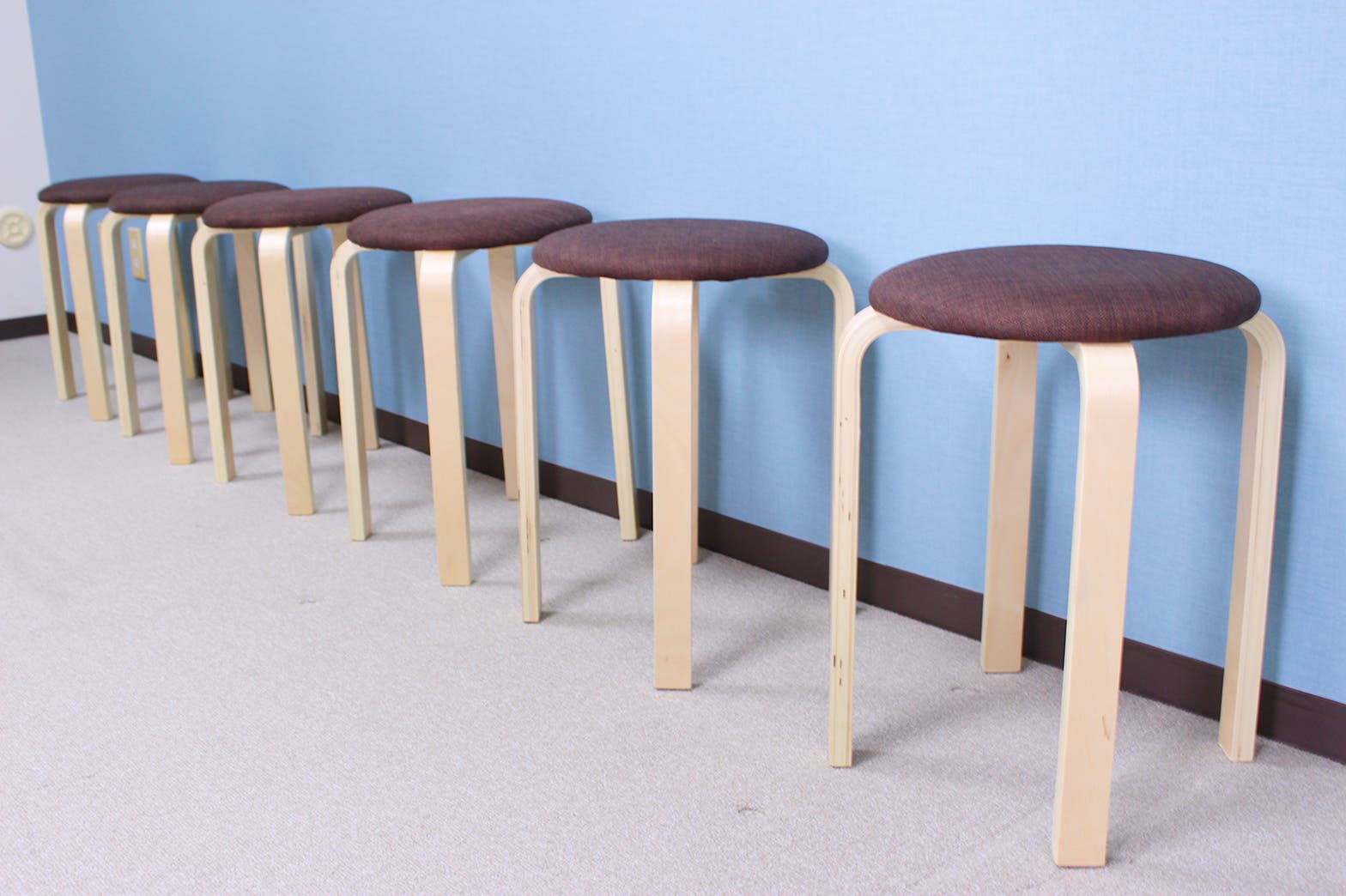 船橋駅徒歩３分！船橋で最も駅に近いスペース♪会議、撮影、ボードゲーム、などで利用可能！WIFI、プロジェクター等無料！光回線の写真8