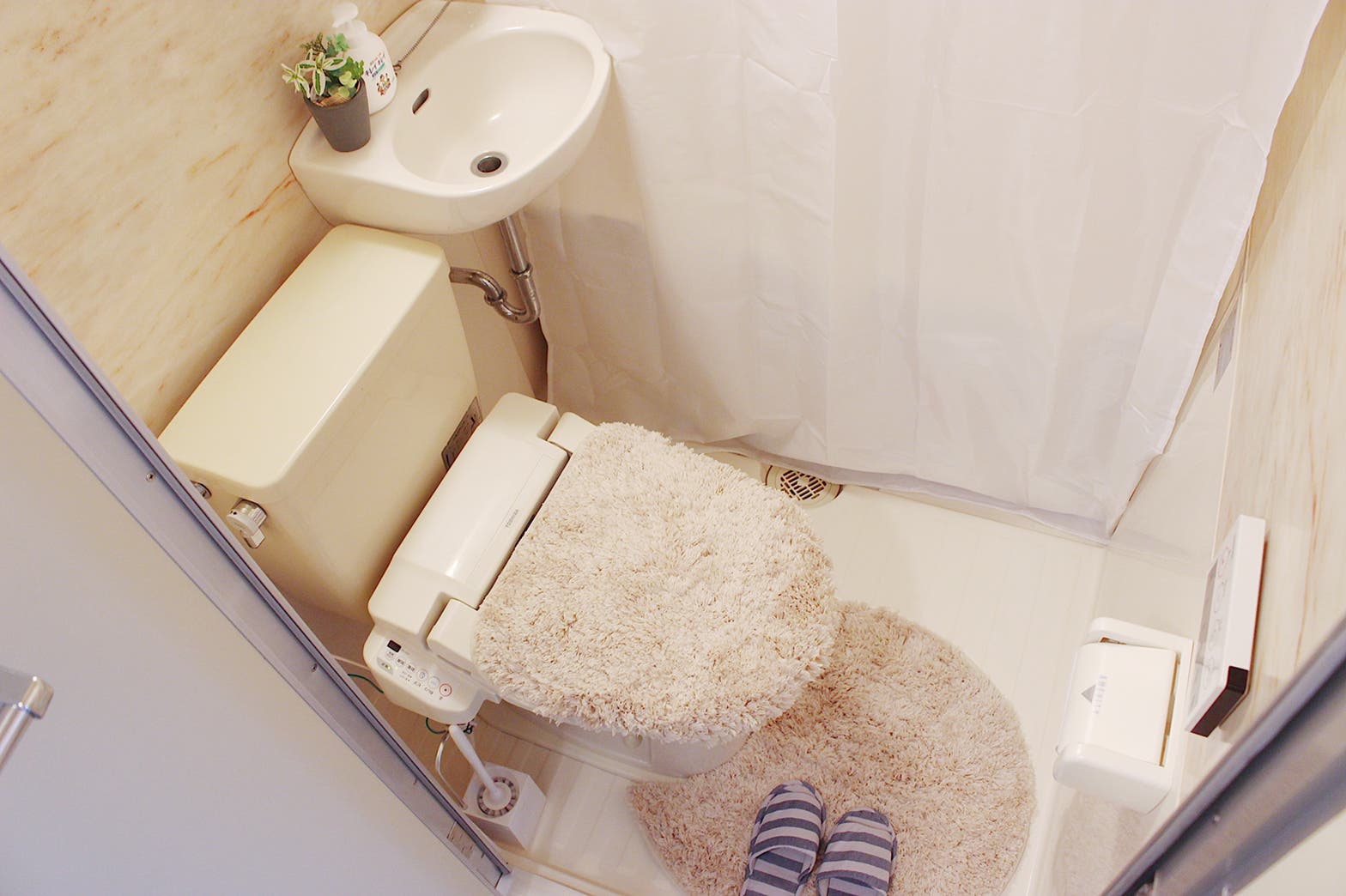 船橋駅徒歩３分！船橋で最も駅に近いスペース♪会議、撮影、ボードゲーム、などで利用可能！WIFI、プロジェクター等無料！光回線の写真12