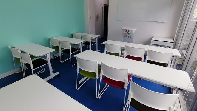 【旭橋駅徒歩3分】定員17+α名!プロジェクター含む備品・高速Wi-Fi無料!泉崎502会議室の写真9