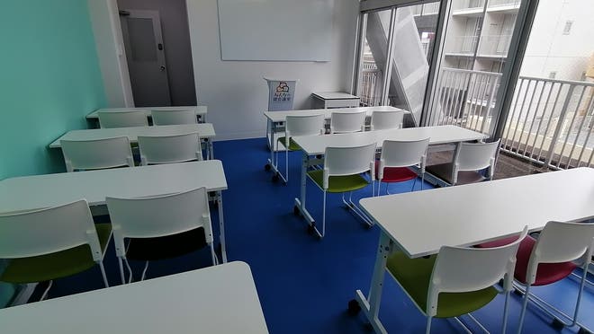 【旭橋駅徒歩3分】定員17+α名!プロジェクター含む備品・高速Wi-Fi無料!泉崎502会議室の写真8