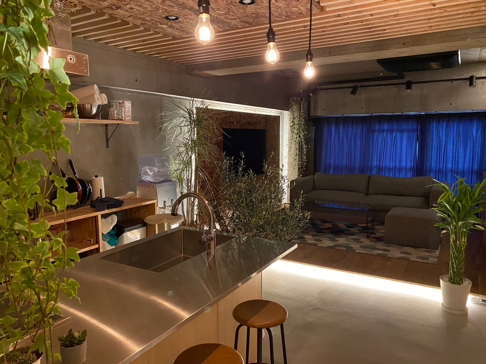 【西新宿駅徒歩2分】フルリノベーションスペース、～ポートレート撮影/広告動画撮影/コスプレ撮影/女子会/誕生日会などの写真10