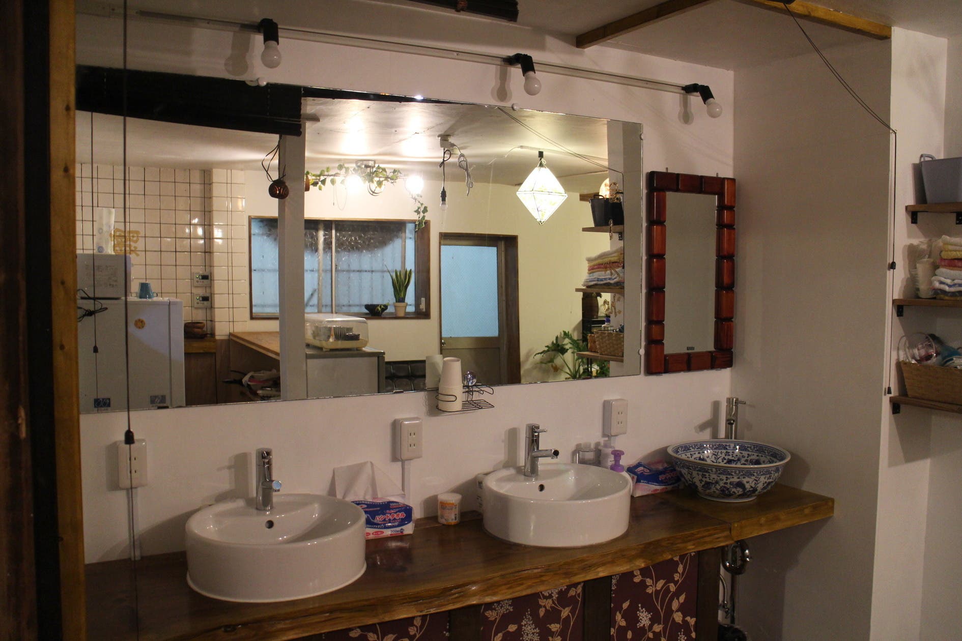 レンタルスペース【ホステル奈(からなし)】ゲストハウスの共有部スペースを貸切り利用の写真6