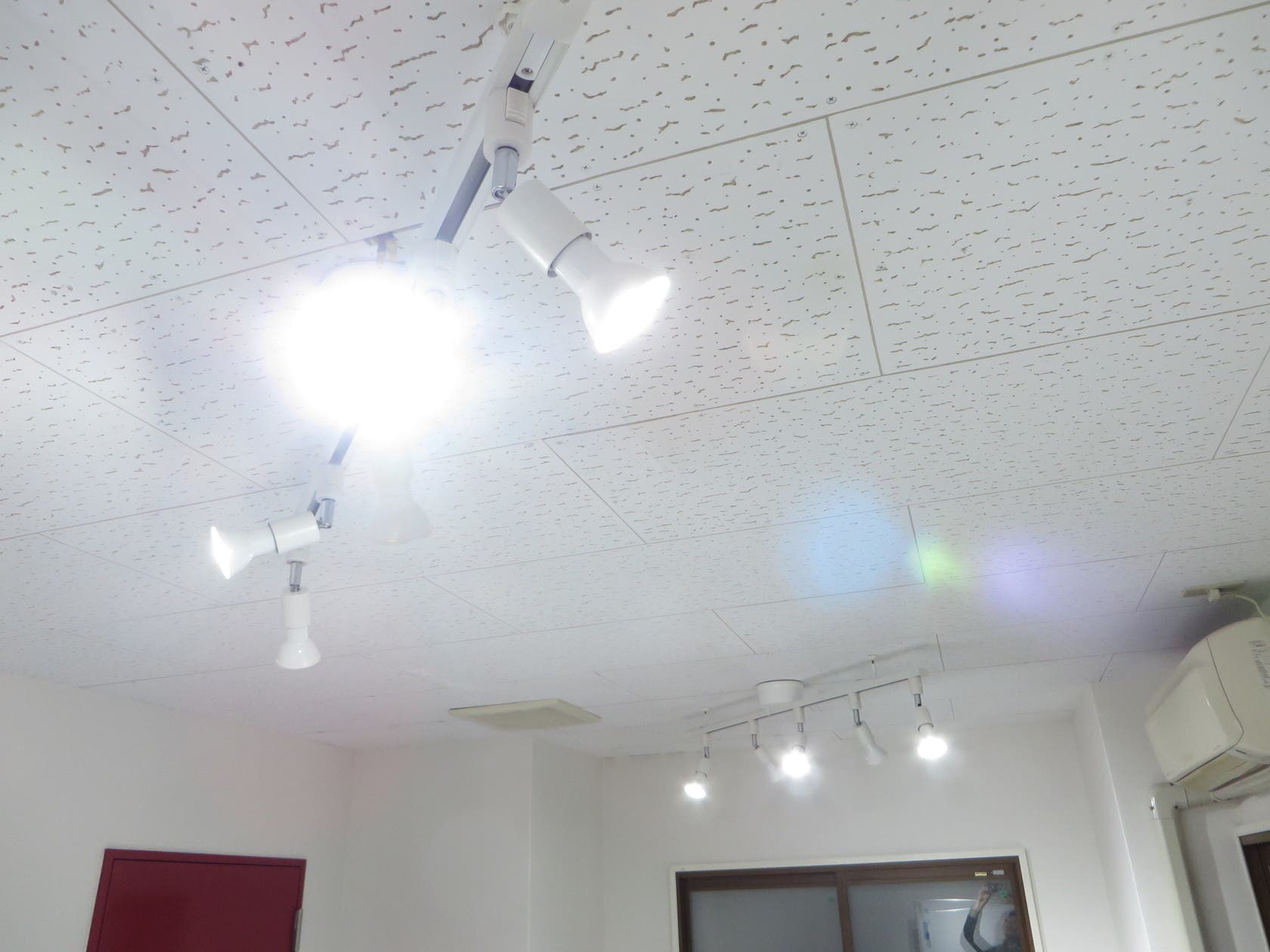 【博多駅徒歩圏内】半防音で重要な会議にも◎/テレワーク/勉強会に！最大6名/Wi-Fiプロジェクター完備の写真6